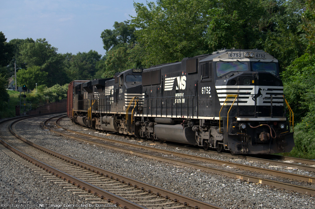 NS SD60I 6752 leads 39G